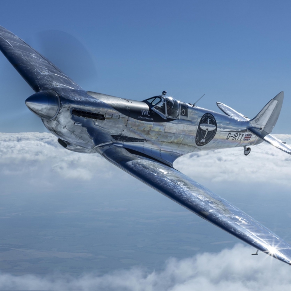 'Silver Spitfire' restoration - Loupiosity.com